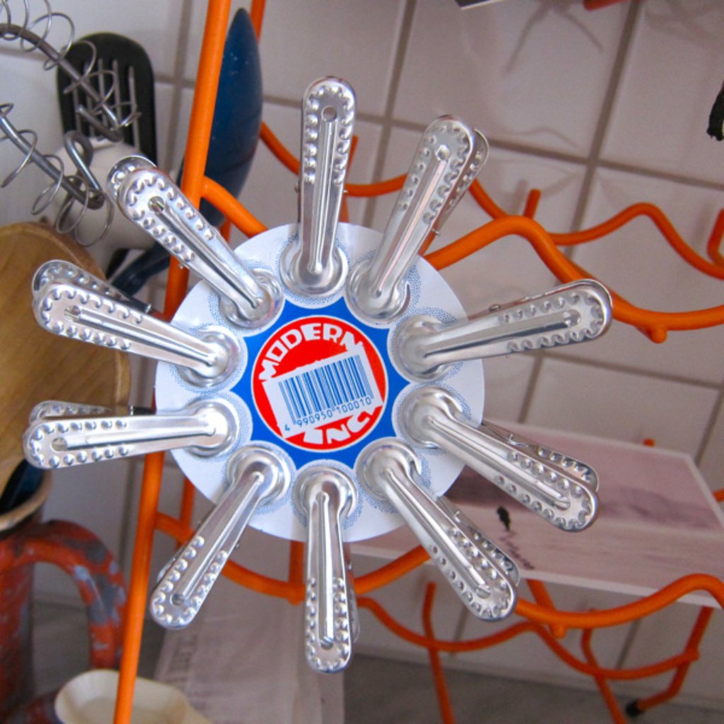 Metal Clips – KIOSK